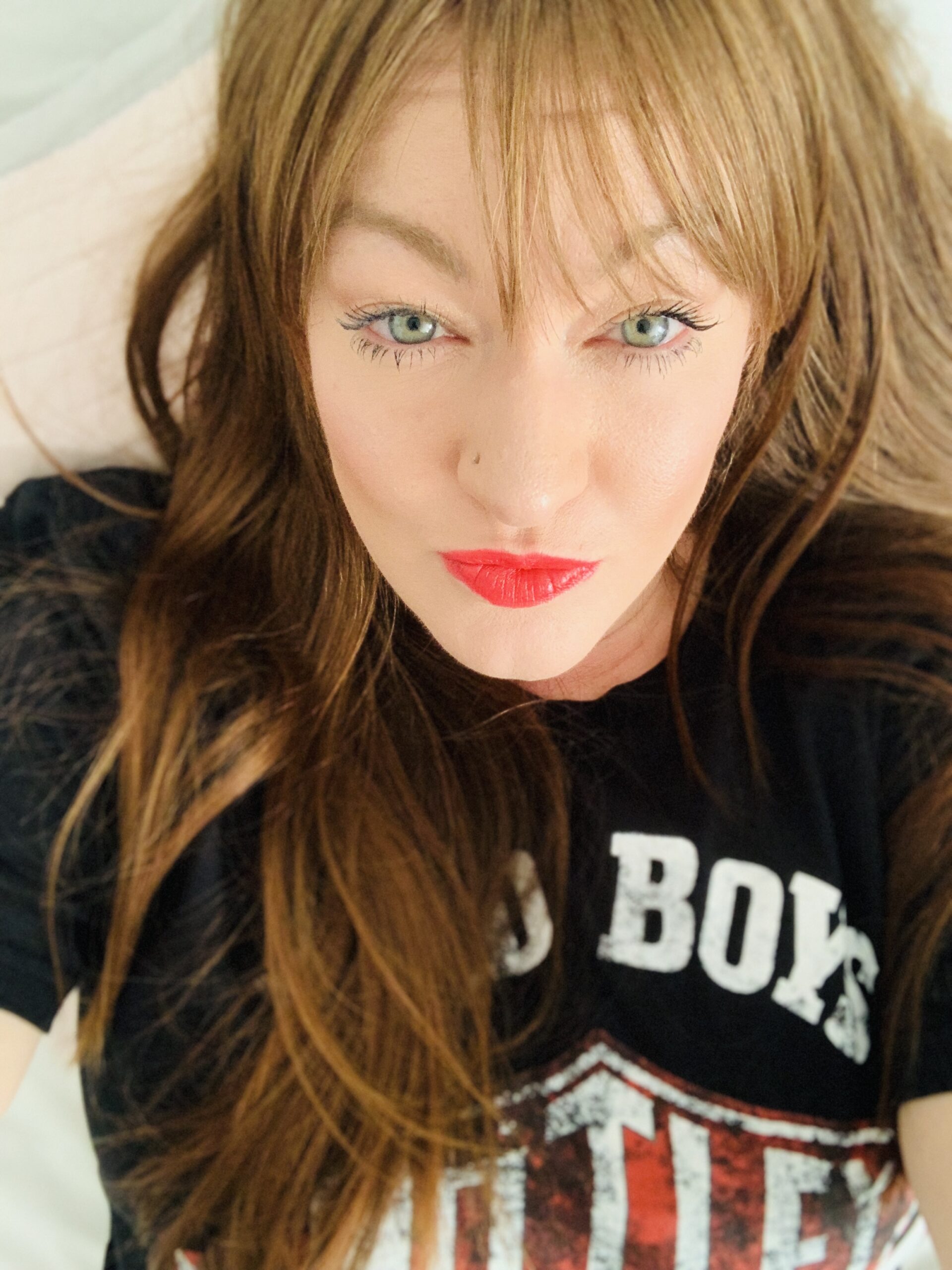 Lea Rhys-Moir (Deena Hendricks) - Byte The Book